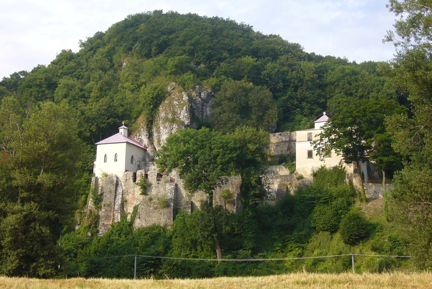 Kláštor Veľká skalka - informácie, kontakt | Slovenský cestovateľ